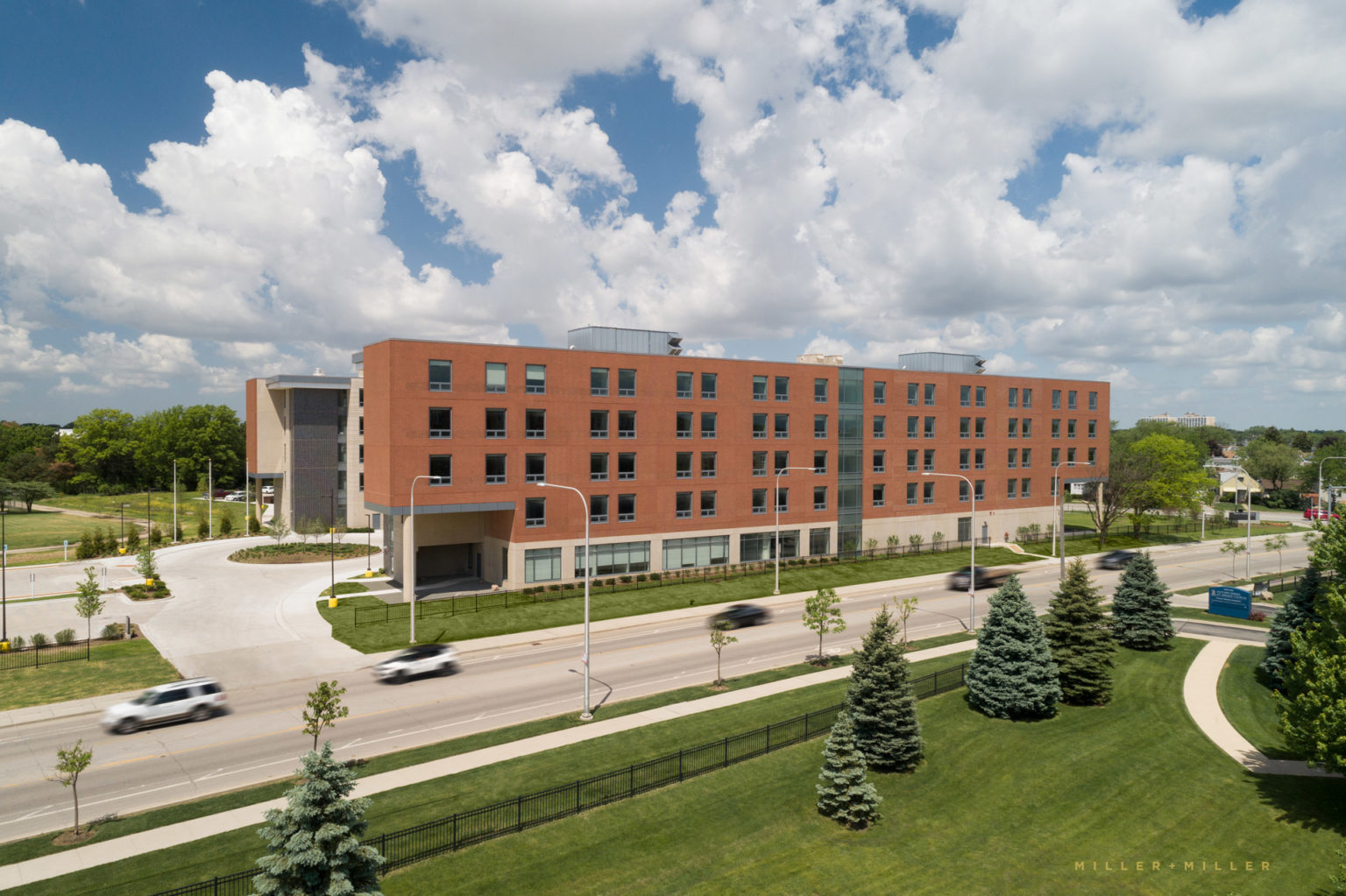 h-shaped hospital building Archives - Chicago Architectural Photographer