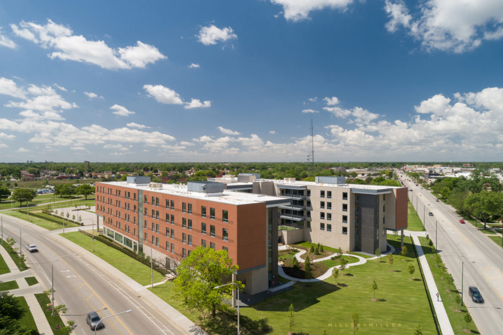 h-shaped hospital building Archives - Chicago Architectural Photographer